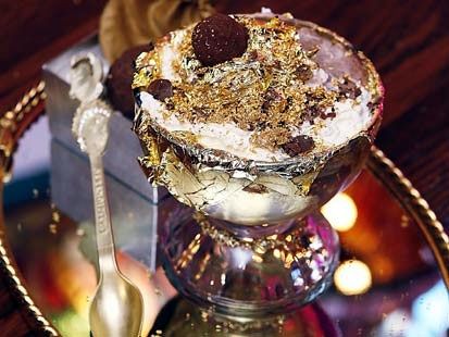 Most expensive ice cream sundae world record set by Serendipity 3