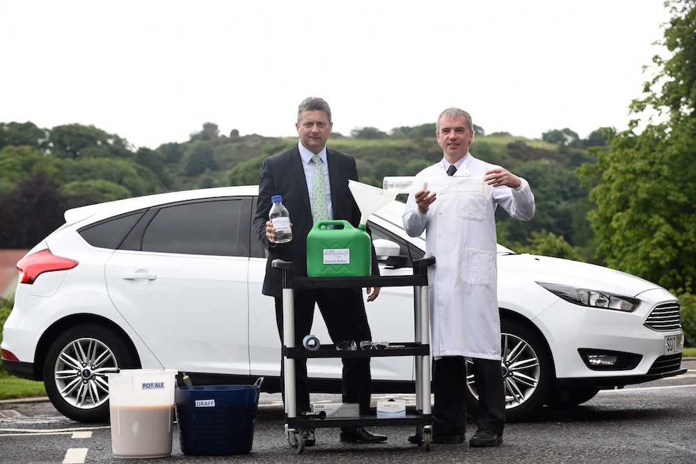 World's first whisky-powered car: world record set in Edinburgh (VIDEO)